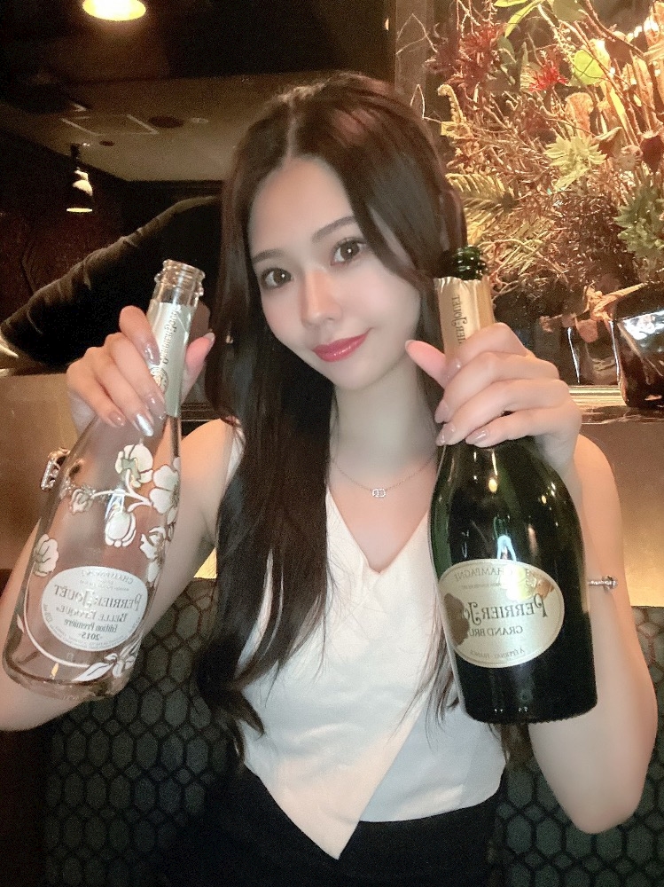 今日は休みだよ🥰 - 🦋‪胡蝶 まゆ🦋‪ - 名古屋 キャバクラ・錦 CLUB FACE [ポケパラ]