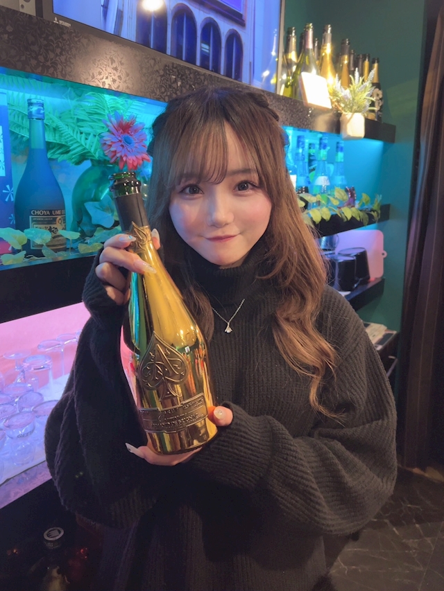 モモ - bar lounge DIO・ディオ - 名古屋 大曽根のガールズバー【ポケパラ】