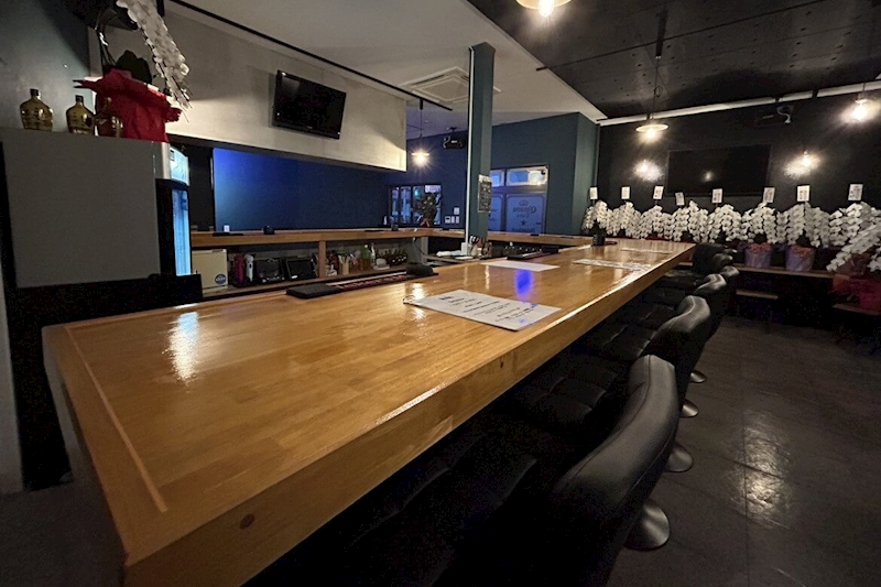 Casual Bar Rizz・リズの求人 - 安城/ガールズバー 【ポケパラ体入】